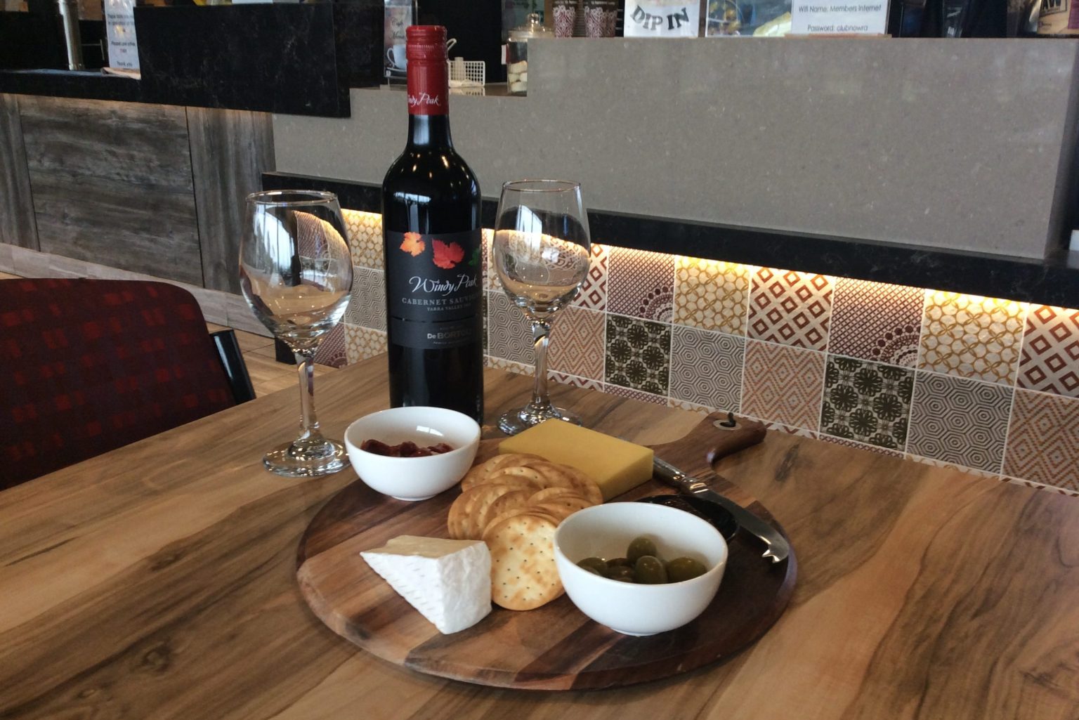 Cafe - Club Nowra